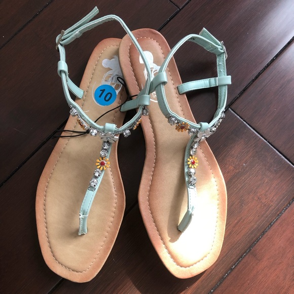 GC Shoes | Shoes | Pretty Genie Green Sandals White Flowers | Poshmark